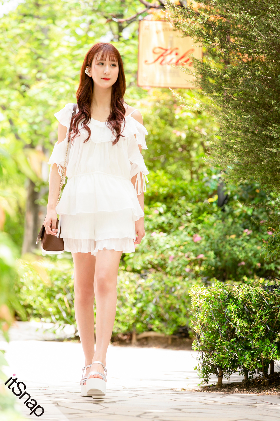 肌をアクセに上下SNIDELの #着映えホワイト がMy BEST！[空美夕日]のコーディネート｜itSnap（イットスナップ）