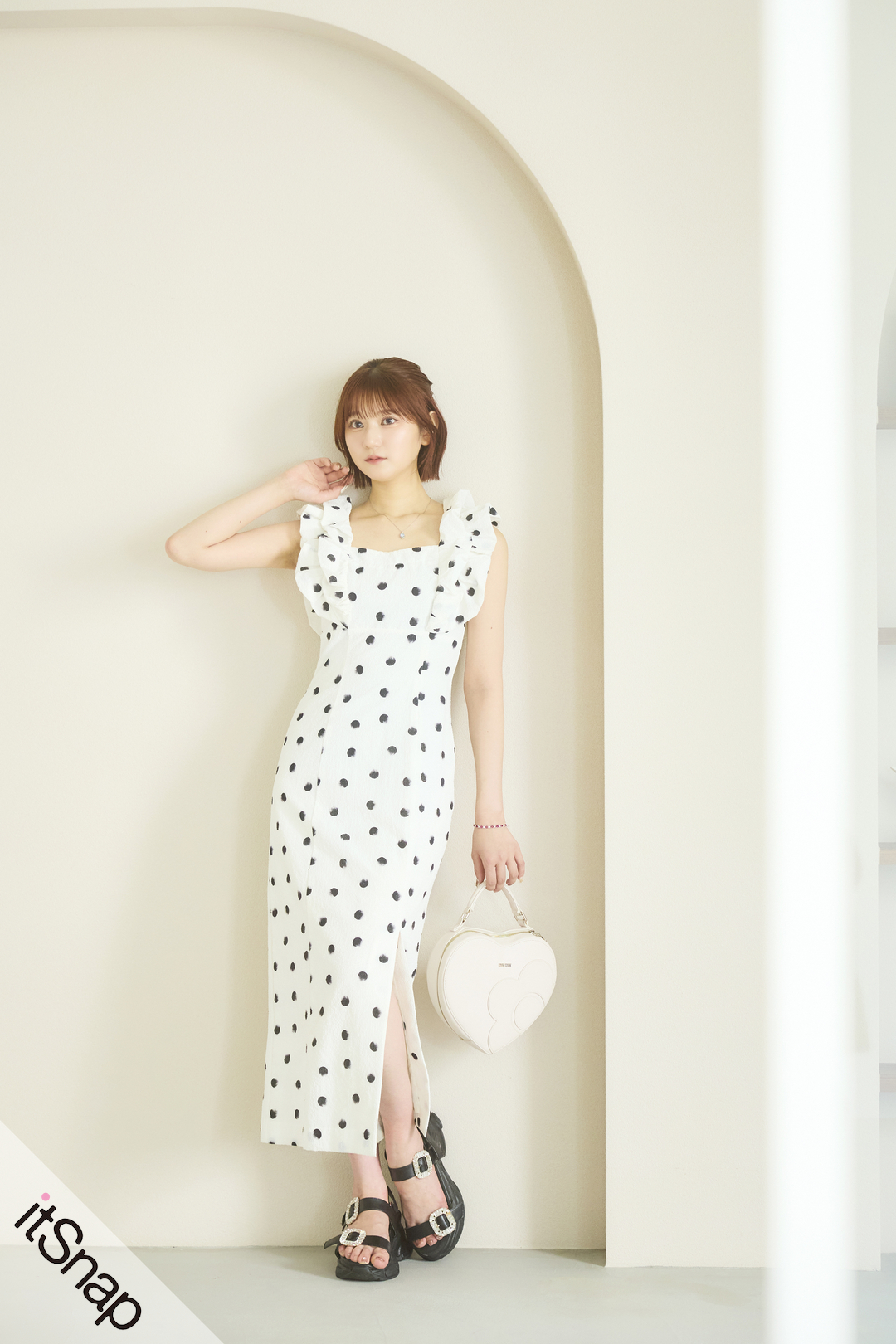 みんな大好きSNIDELのドット柄ワンピに 遊び心のある小物で“映え”をプラス♪[田村さやか]のコーディネート｜itSnap（イットスナップ）